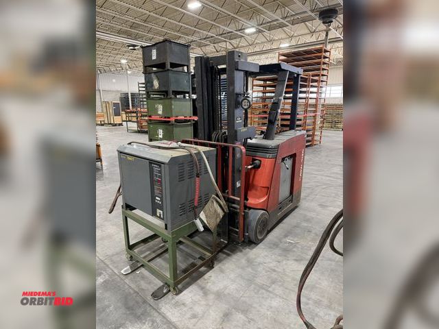 Orbitbid.com - Lot 1-17804 - (1) Raymond model R40-C40TT standup ...
