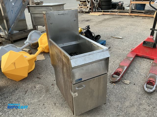 Repocast.com - Lot 2-19860 - Pitco Frialator Stainless Steel Commercial ...