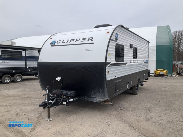 Repocast.com - Lot 2-22848 - 2022 Coachmen Clipper Ultra-Lite 182DBU ...
