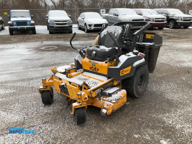 Repocast.com - Lot 2-19566 - Wright WZXT52S61G8E1B Zero-Turn Lawn Mower