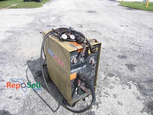 Reposell.com - Lot 31-6439 - Hobart Beta-Mig 200 Welder w/Mig Torch ...