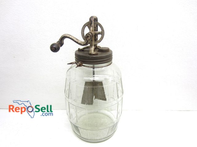 Reposell.com - Lot 31-9518 - Vintage 2 1/2gal Table Top Butter Churn Mixer
