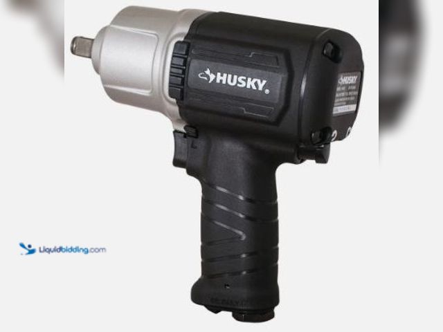 LiquidBidding - Lot 49-5506790 - HUSKY 800 ft./lbs. of torque in high ...