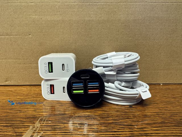 LiquidBidding - Lot 49-1810841 - New 8 peace, iPhone, charger and ,5 ...