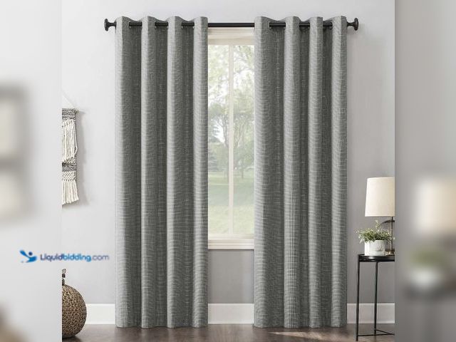 LiquidBidding - Lot 49-1548814 - Sun Zero Kline 100% Blackout Thermal ...