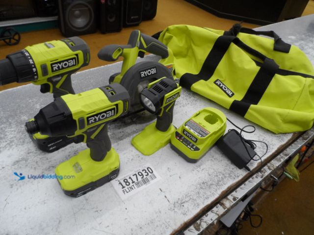 LiquidBidding - Lot 49-1817930 - 4 Ryobi PCL235, PCL660, PCL206,PCL500 ...