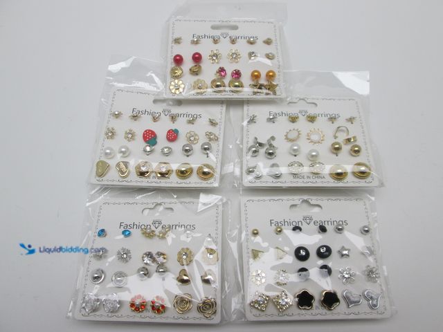 LiquidBidding - Lot 49-3481028 - Bulk Lot of 60 Pairs of Stud Ear Rings ...