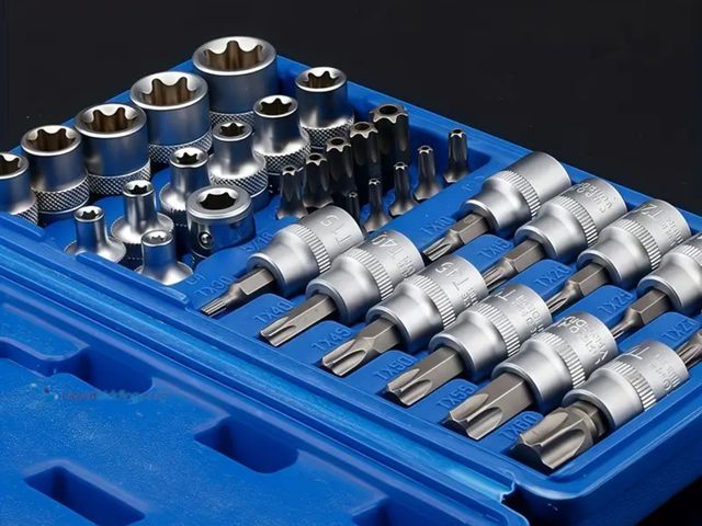 LiquidBidding - Lot 49-1817701 - New Torx Bit Socket And E-Torx Star ...