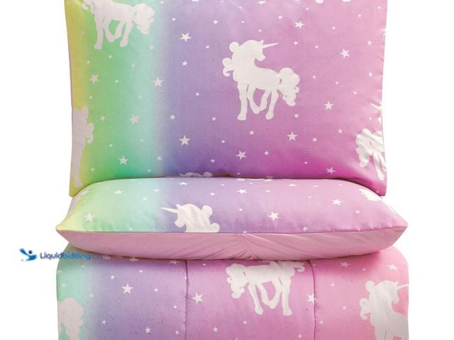 LiquidBidding - Lot 49-1514095 - 3-Piece Unicorn and Stars Glow in The ...