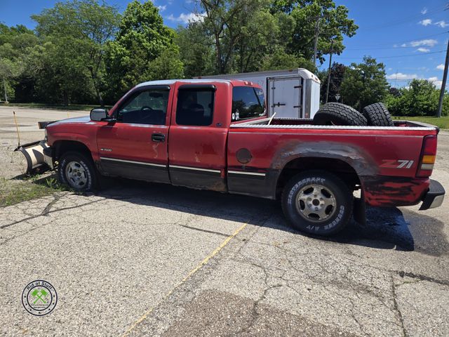 Ridofstuff.com - Lot 53-799 - 1999 Chevrolet Z71 Regular Cab Pickup ...