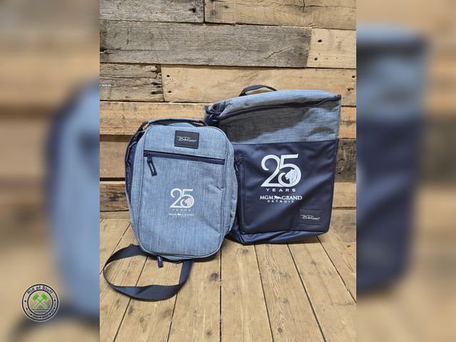 Ridofstuff.com - Lot 53-1345 - (2) Brand New Backpacks and Insulated ...