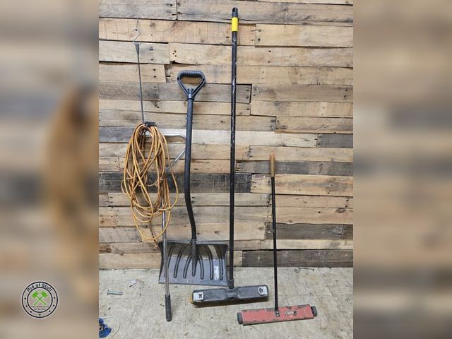 Ridofstuff.com - Lot 53-2069 - Nice Snow Shovel, Push Broom, Electrical ...