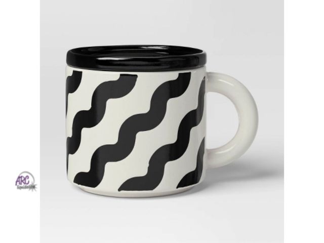 Arc Liquidation Group - Lot 56-212734 - NEW (small chip in lid see ...