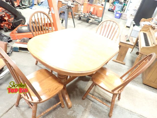 Shoreline Top Bid - Lot 59-42002 - Solid Oak Dining Table Set - 4 ...