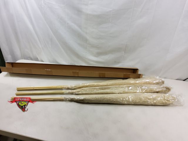 Viperbid.com - Lot 7-127305 - New! (15) Artificial Pampas grass. 46".