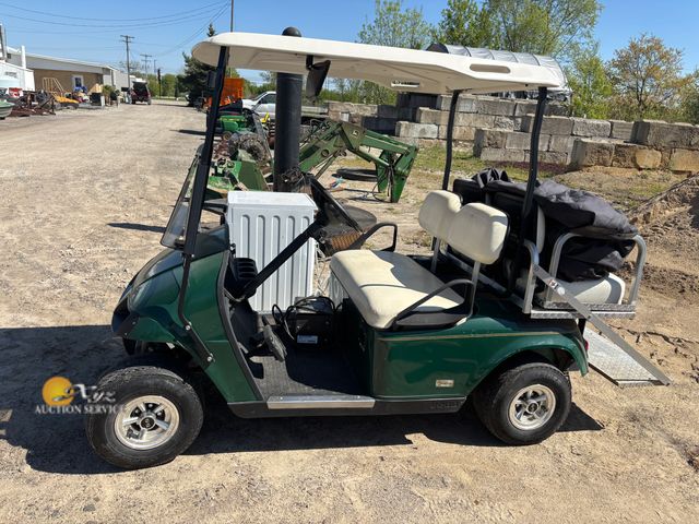 Xyz Auction Service - Lot 83-1043 - EZ-GO Electric Golf Cart