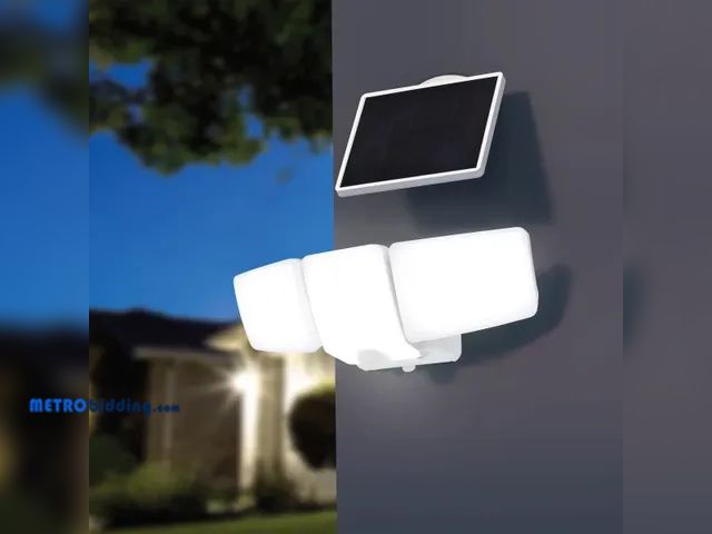 Metrobidding.com - Lot 88-508568 - Feit LED Coach Lantern 14" Height