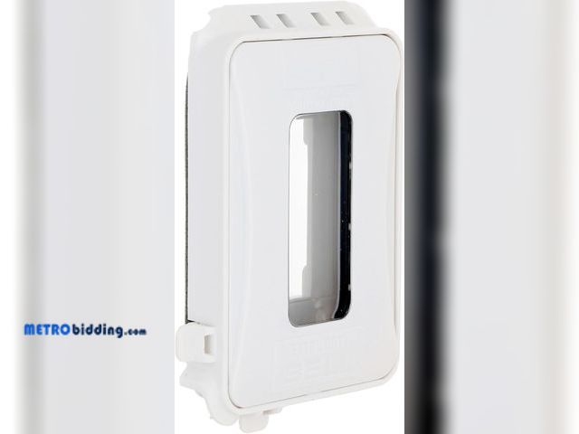 Metrobidding.com - Lot 88-501557 - TAYMAC ML500W Single-Gang Mount 16 ...