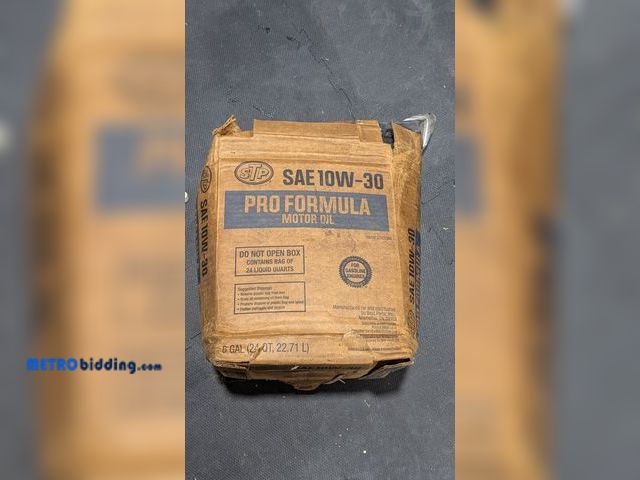 Metrobidding.com - Lot 88-88485968 - STP SAE 10W-30 Pro Formula Motor ...