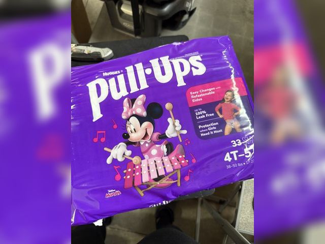 JDCBidding.com - Lot 96-171195 - Huggies Pull Ups 4T-5T 33 Count Minnie ...